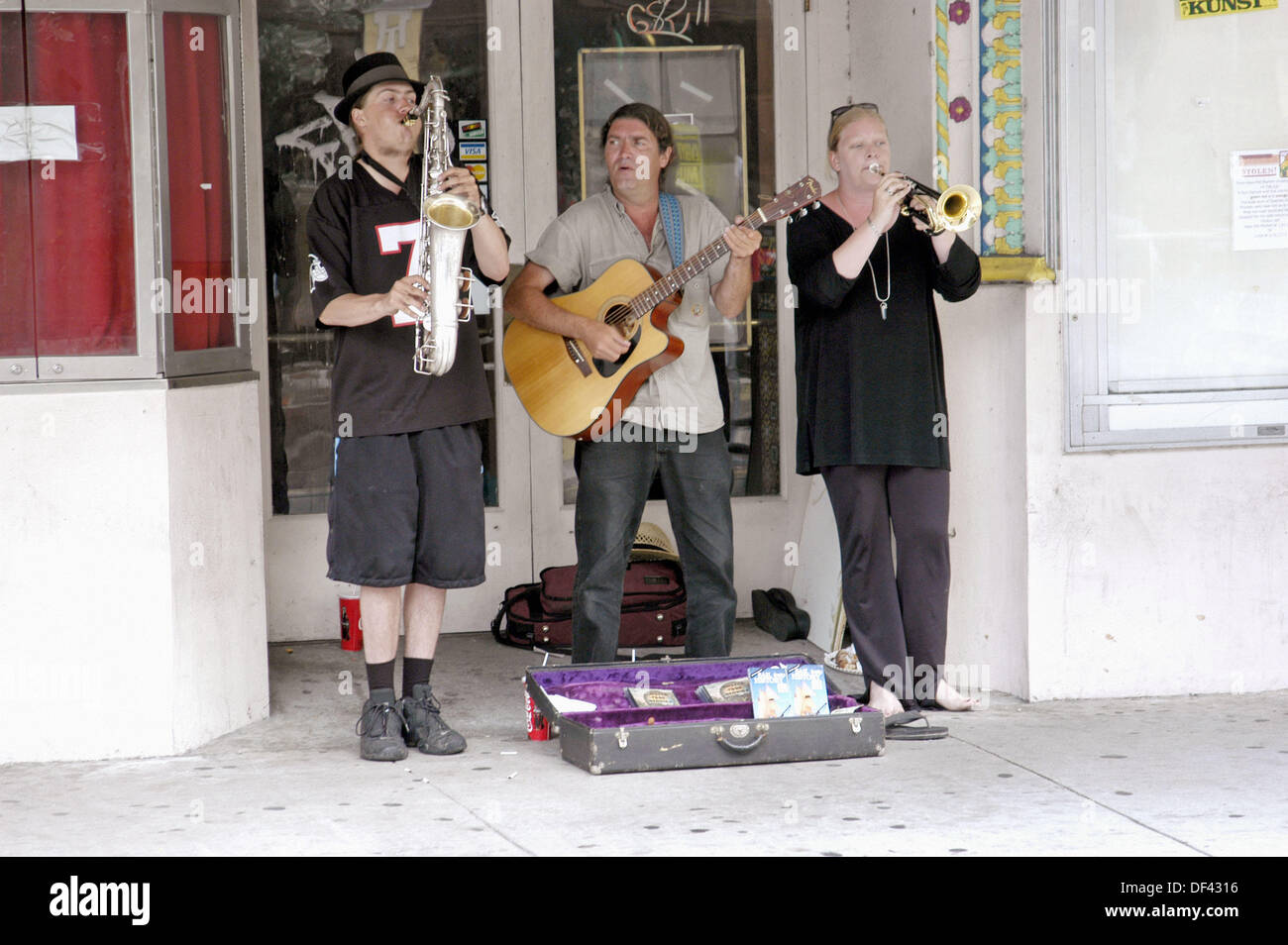 Key west musicians hi-res stock photography and images - Alamy