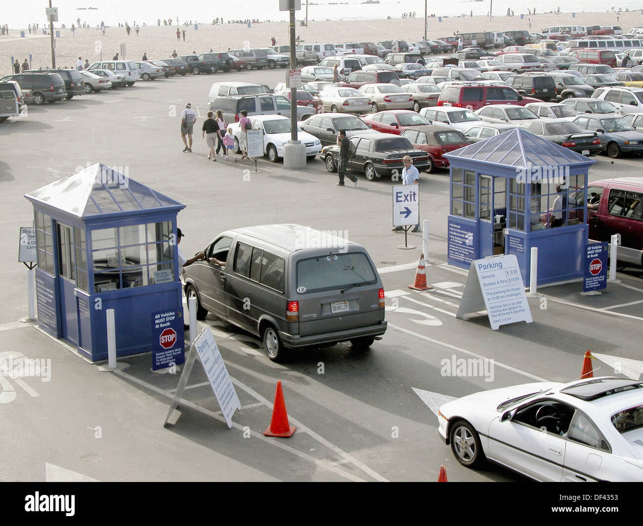 Entrance parking area hi-res stock photography and images - Alamy
