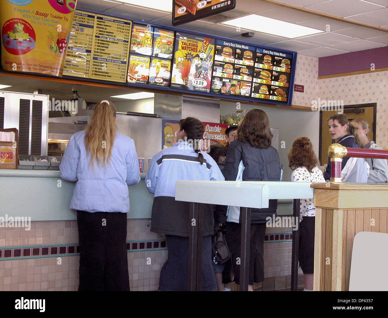 Queue restaurant counter hi-res stock photography and images - Alamy