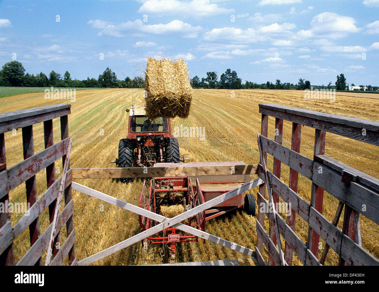 Hay bailing equipment vehicle hi-res stock photography and images - Alamy