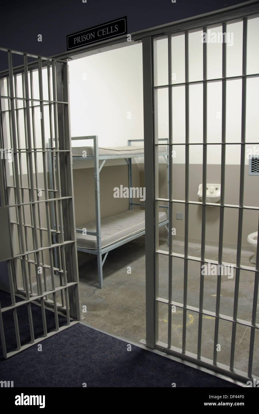 Jail cell american police hall hi-res stock photography and images - Alamy