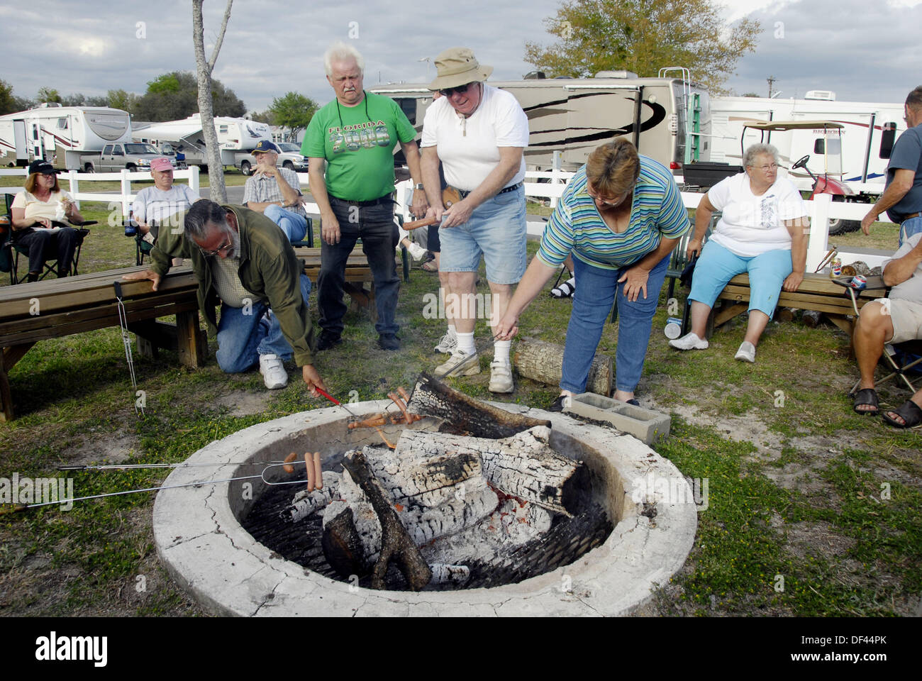Roast over the fire hi-res stock photography and images - Alamy