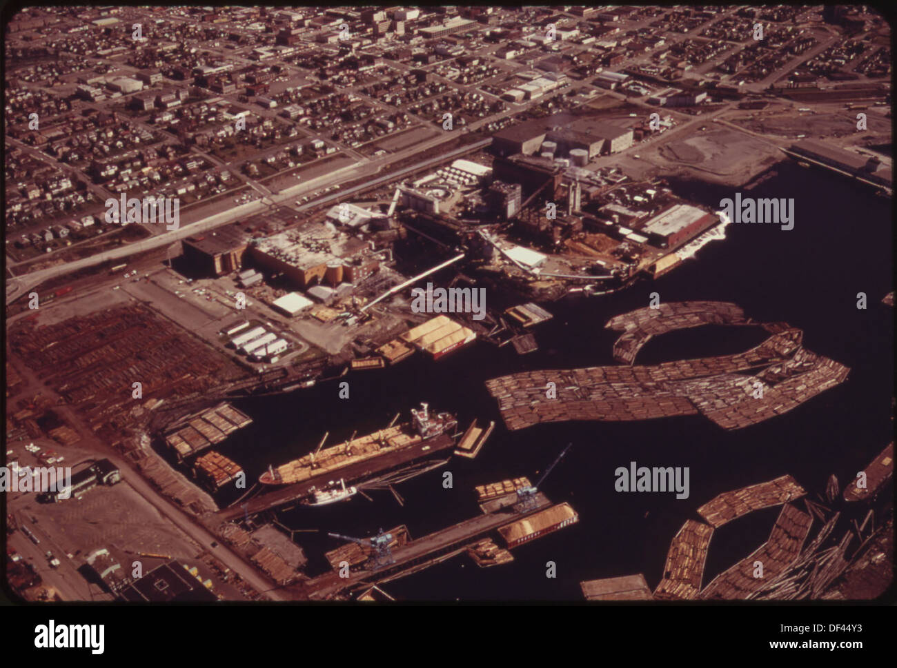 Loading Log Ship High Resolution Stock Photography and Images - Alamy