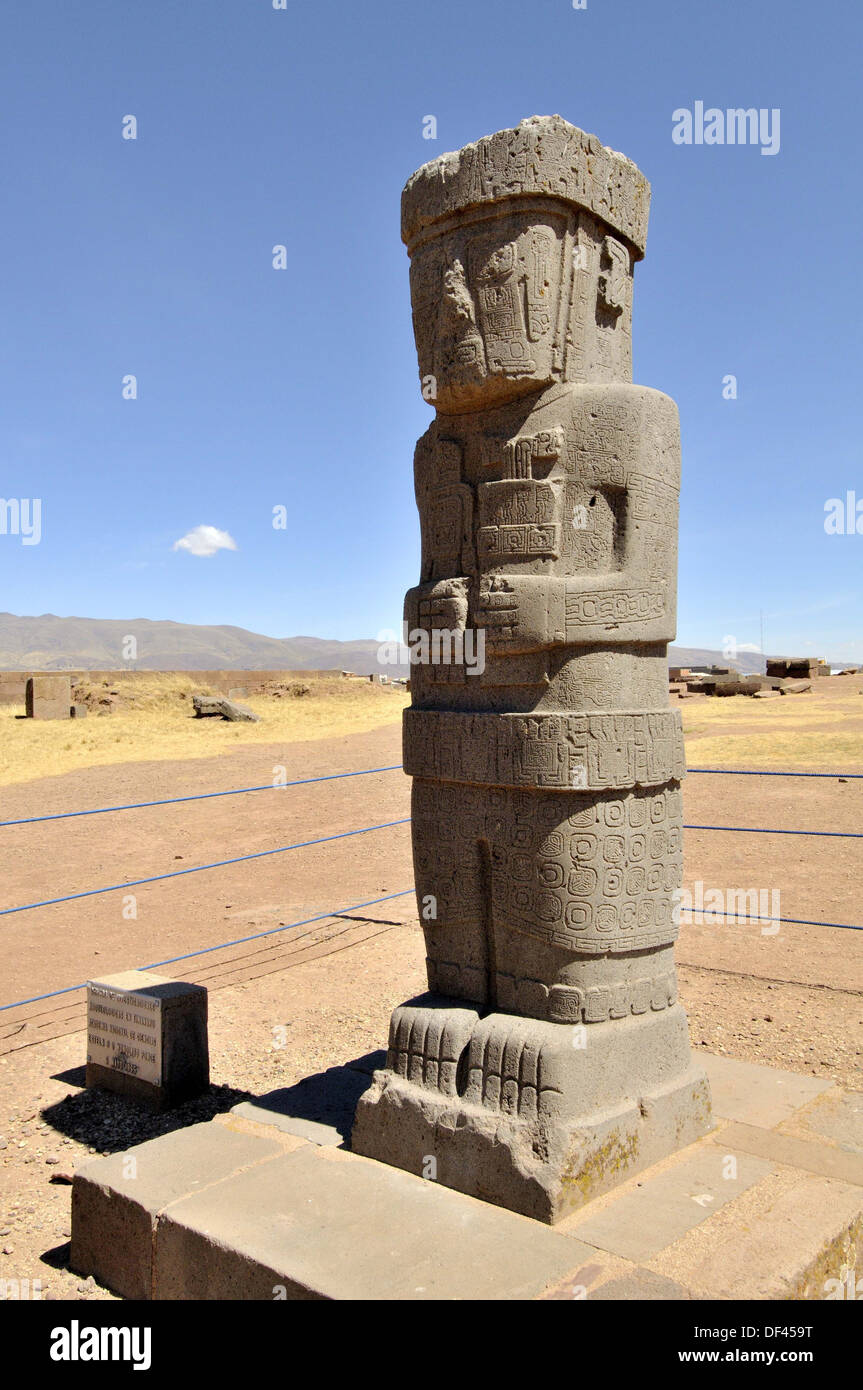 Tiahuanaco tiahuanacu western bolivia hi-res stock photography and ...