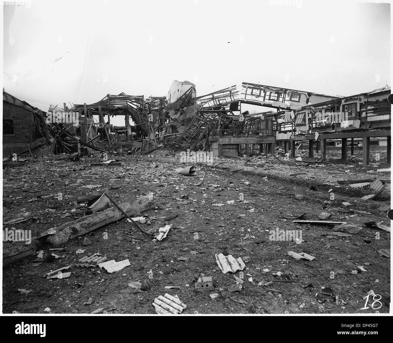 The explosion damage at the Iowa Ordnance Plant in Burlington, Iowa ...