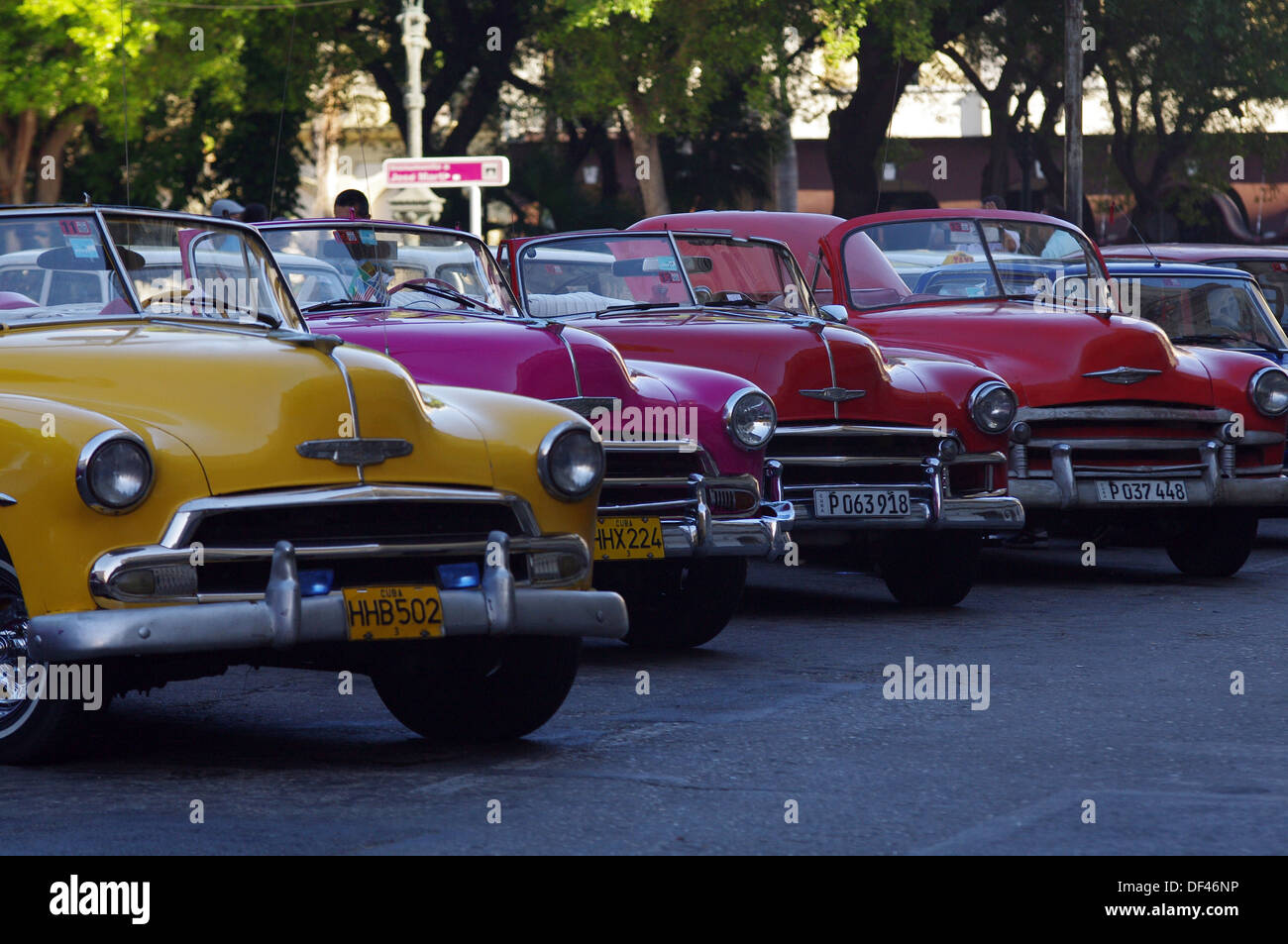Old classic vintage cars hi-res stock photography and images - Alamy