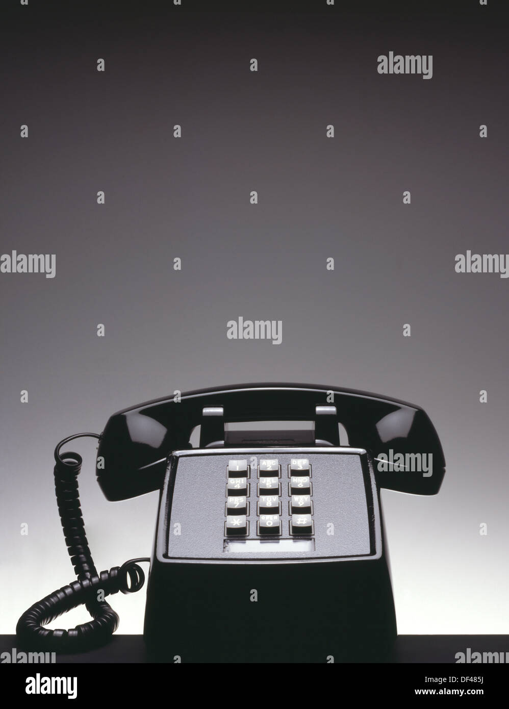 Vintage retro phone call hi-res stock photography and images - Alamy