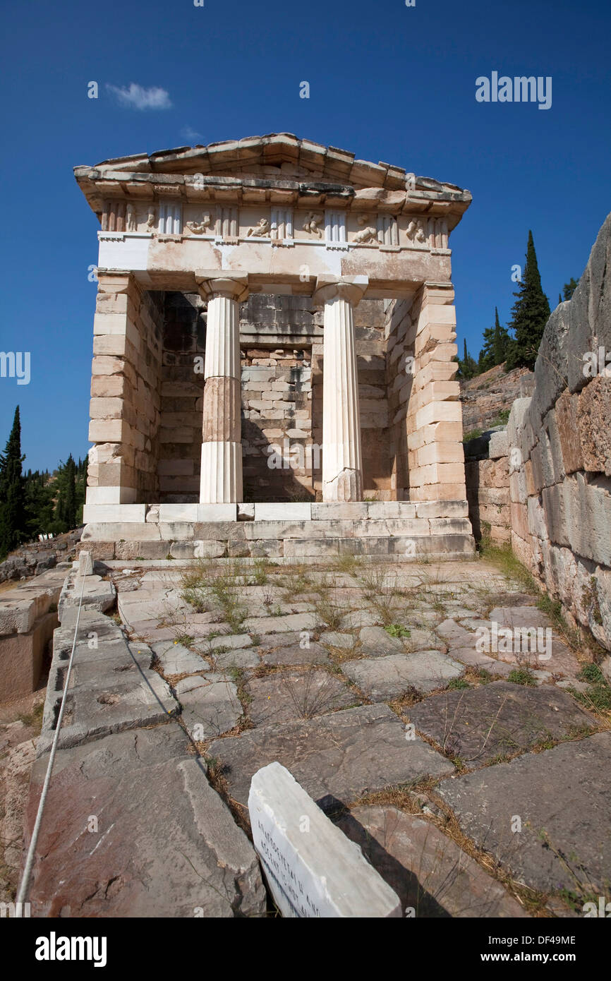 Treasury at delphi hi-res stock photography and images - Alamy