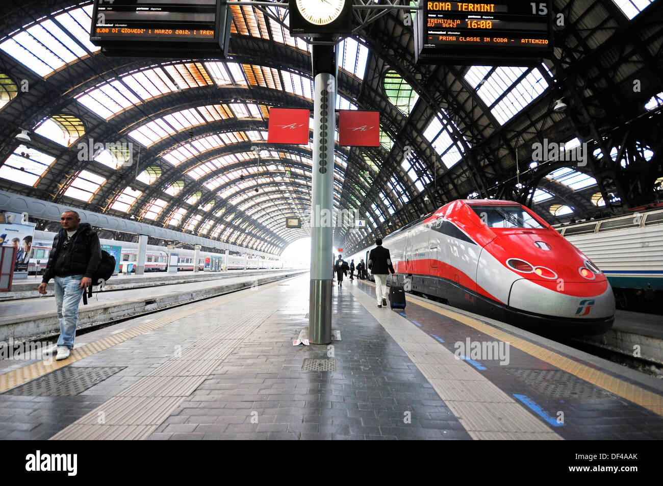 Milan central station frecciarossa hi-res stock photography and images - Alamy