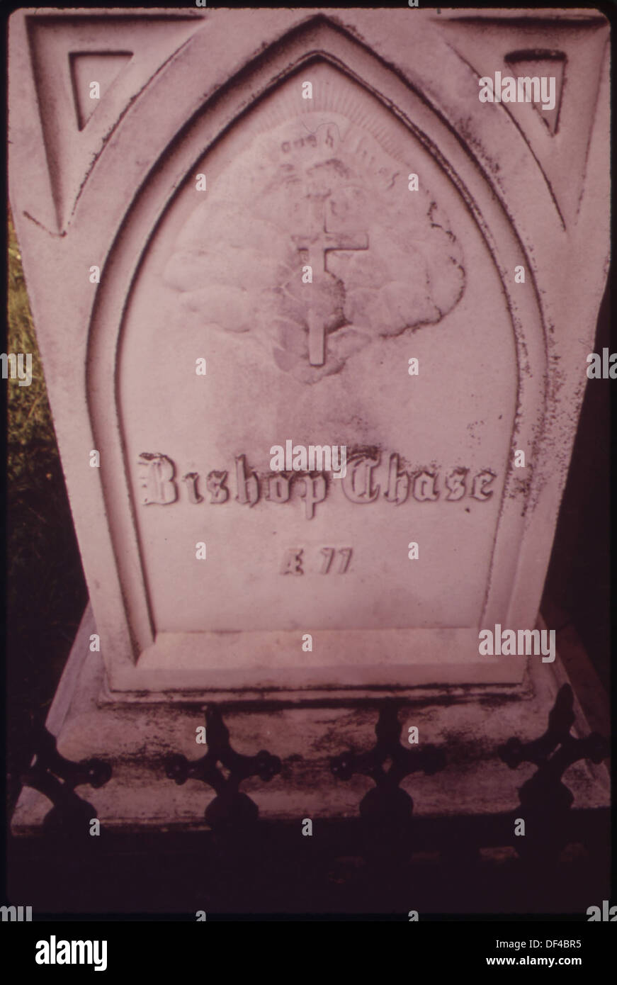 The gravestone of Bishop Philander Chase, founder of Jubilee College ...