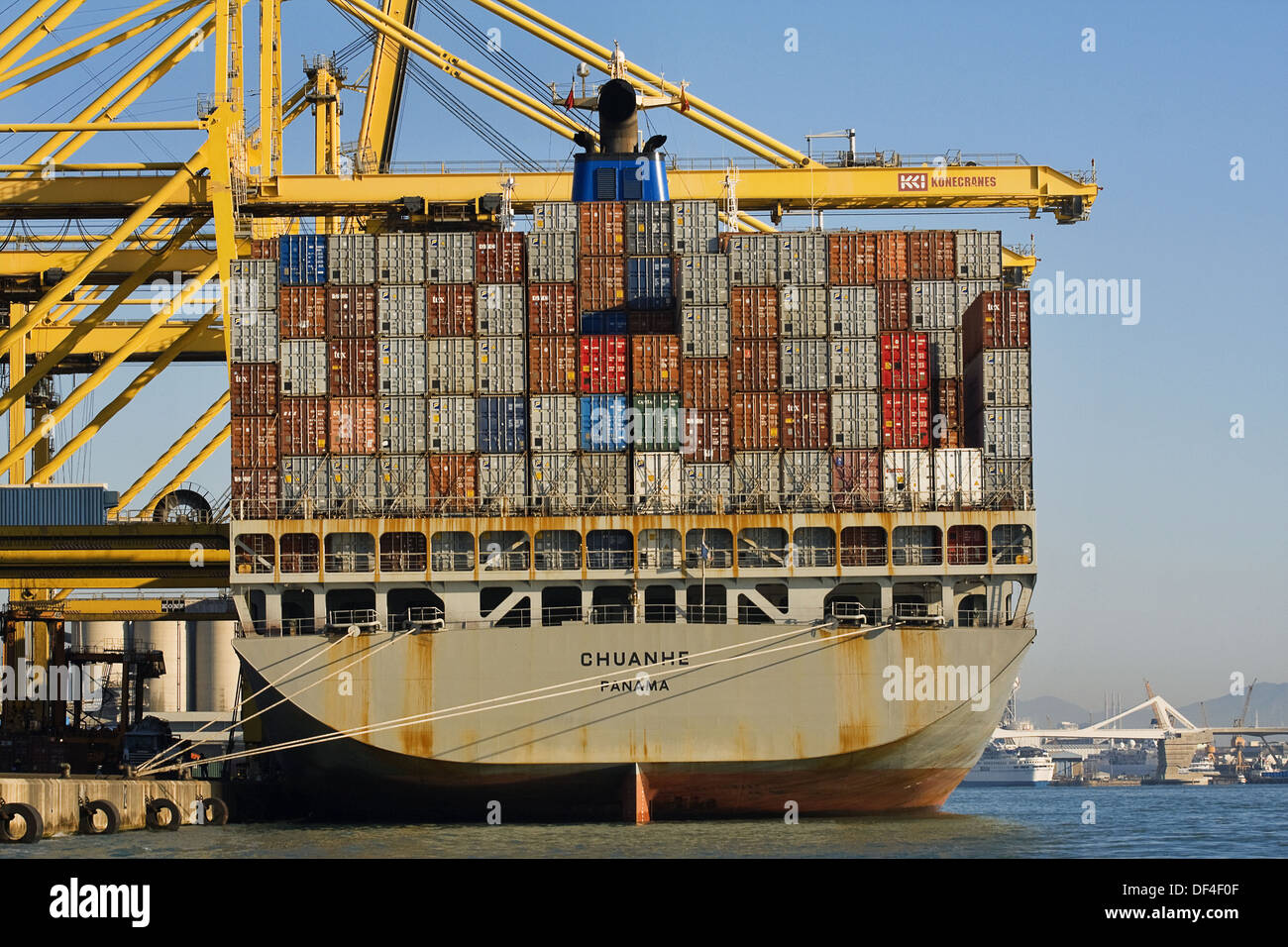 Portacontenedores portacontenedores hi-res stock photography and images ...