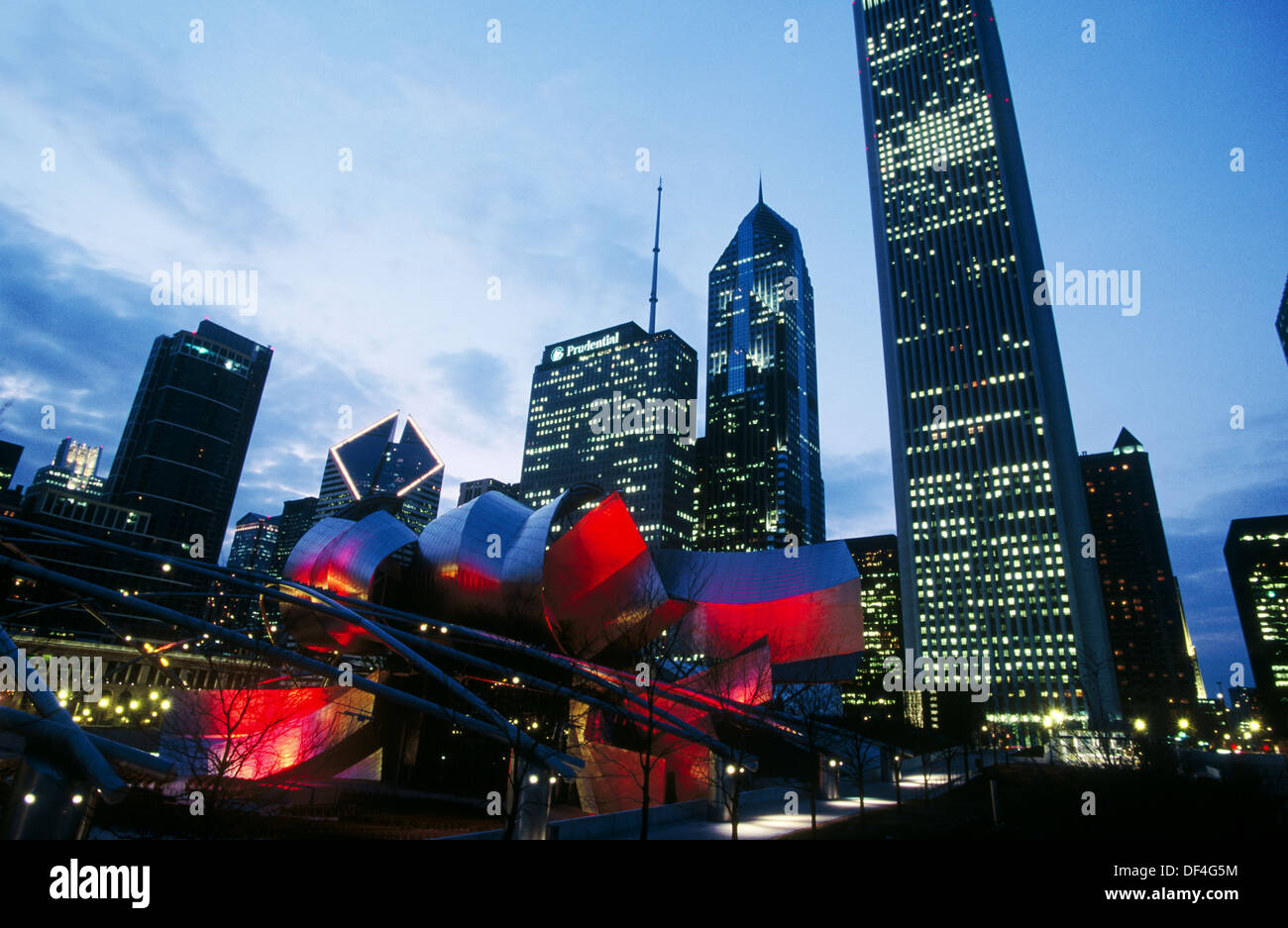 Jay pritzker pavilion frank gehry architecture chicago night hi-res ...