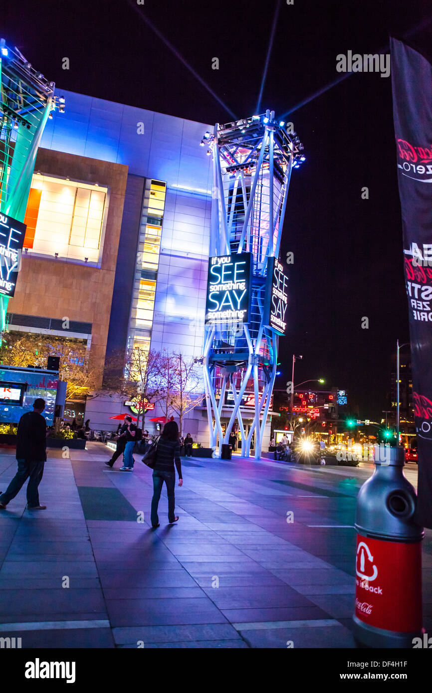 Nokia Plaza in Los Angeles at night with restaurants and Staples center ...
