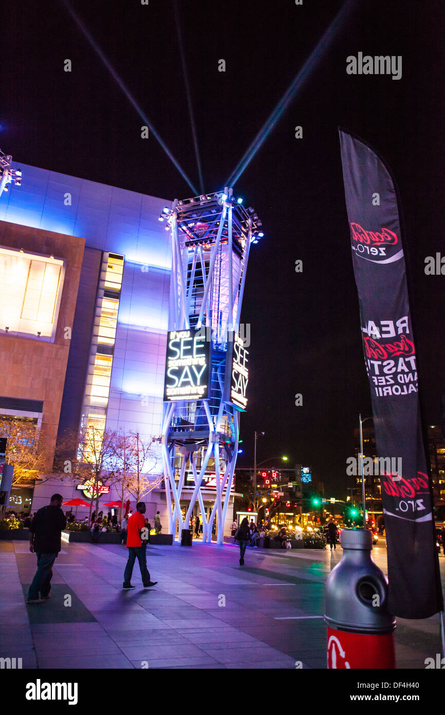 Nokia Plaza in Los Angeles at night with restaurants and Staples center ...