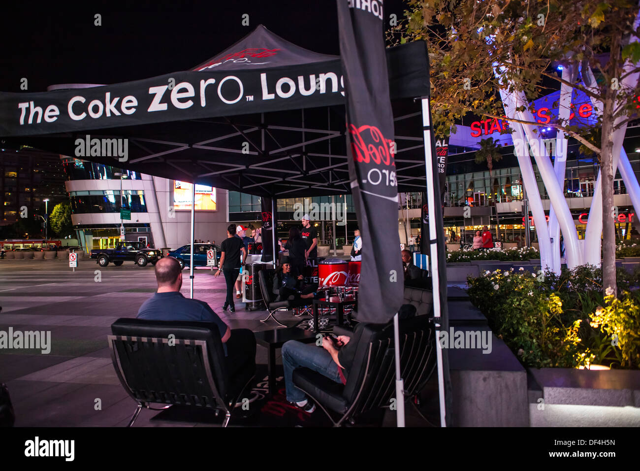 Nokia Plaza in Los Angeles at night with restaurants and Staples center ...