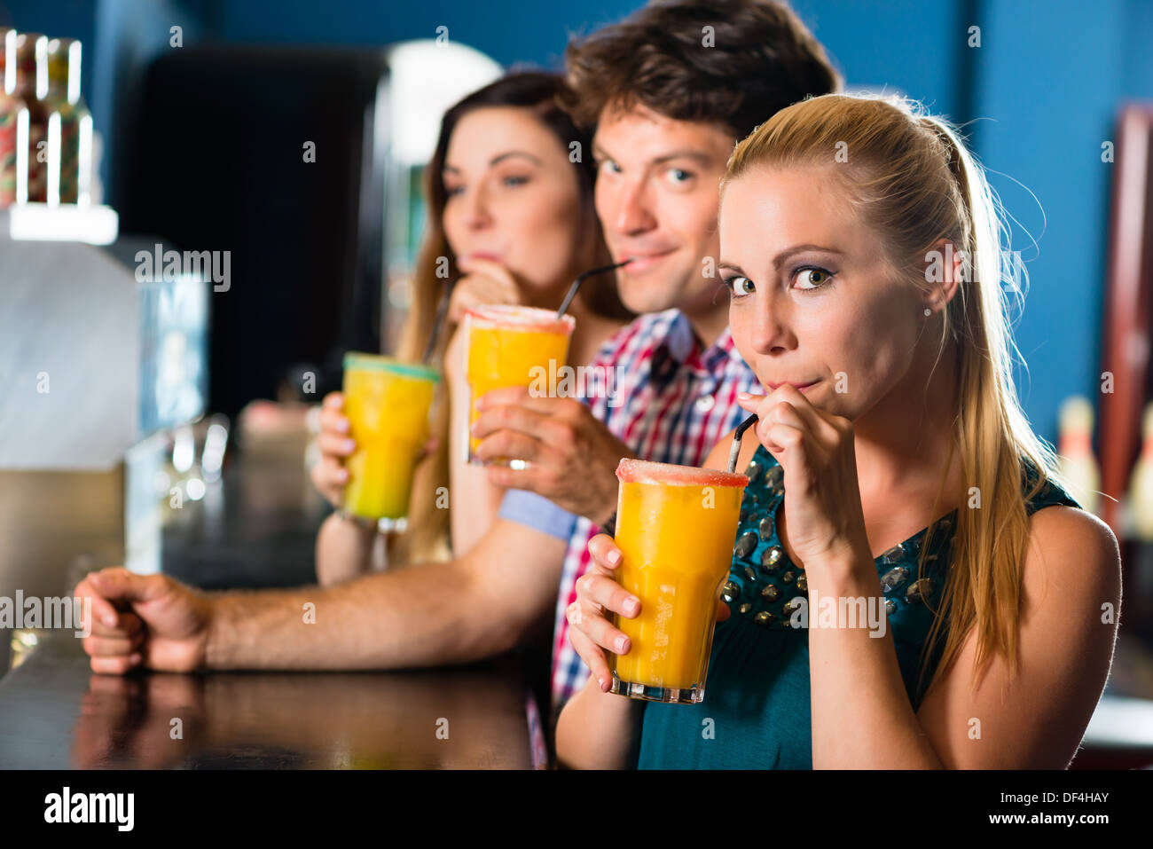 Girls having fun bar hi-res stock photography and images - Alamy