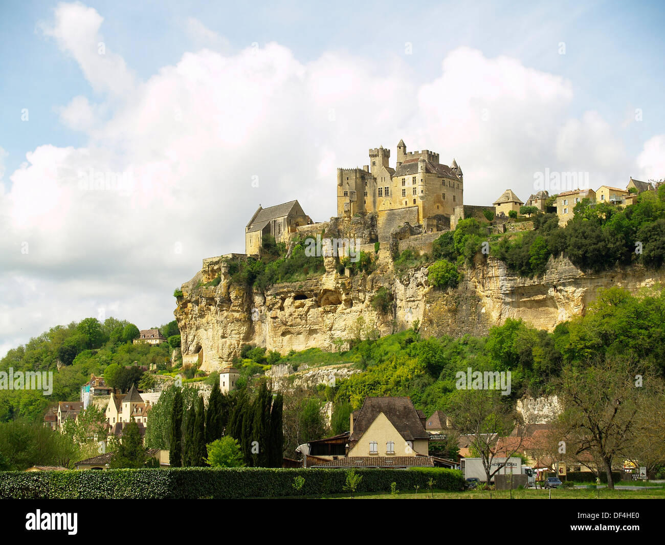 Chateau de Beynac on the Dordogne River,France Stock Photo - Alamy