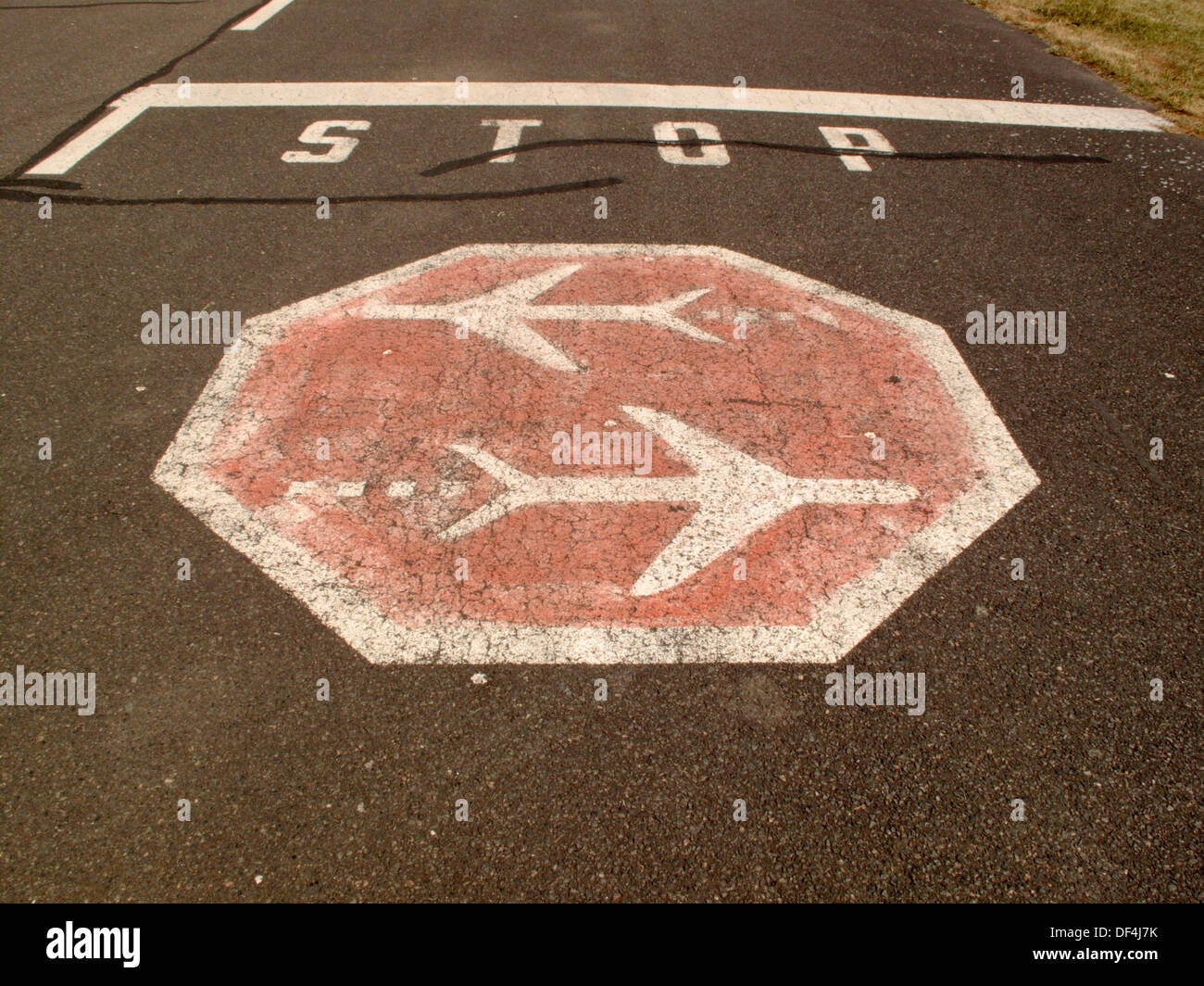 Airplane stop sign hi-res stock photography and images - Alamy