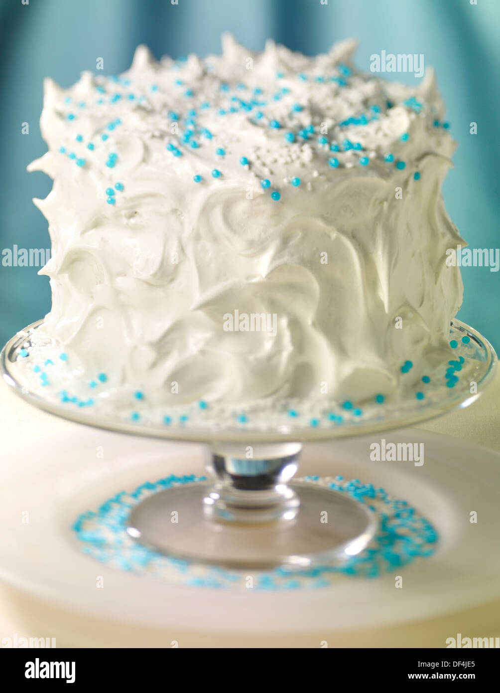 White Frosted Cake with Blue Sprinkles Stock Photo - Alamy White Frosted Cake with Blue Sprinkles Stock Photo - Alamy