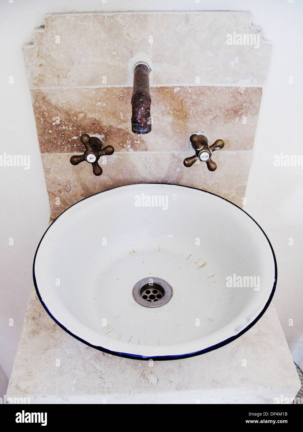 Round Wash Basin Stock Photo - Alamy