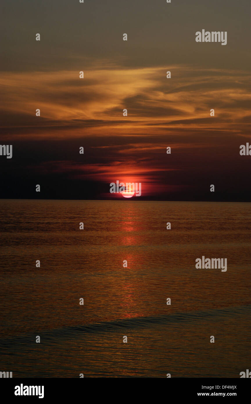 Sunset sky still serene summer evening sun hi-res stock photography and ...