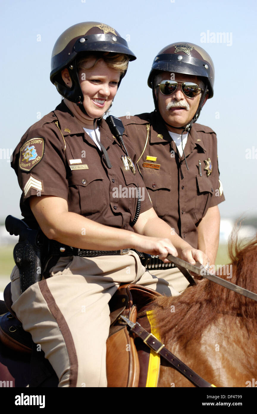 Deputies sheriff hi-res stock photography and images - Alamy