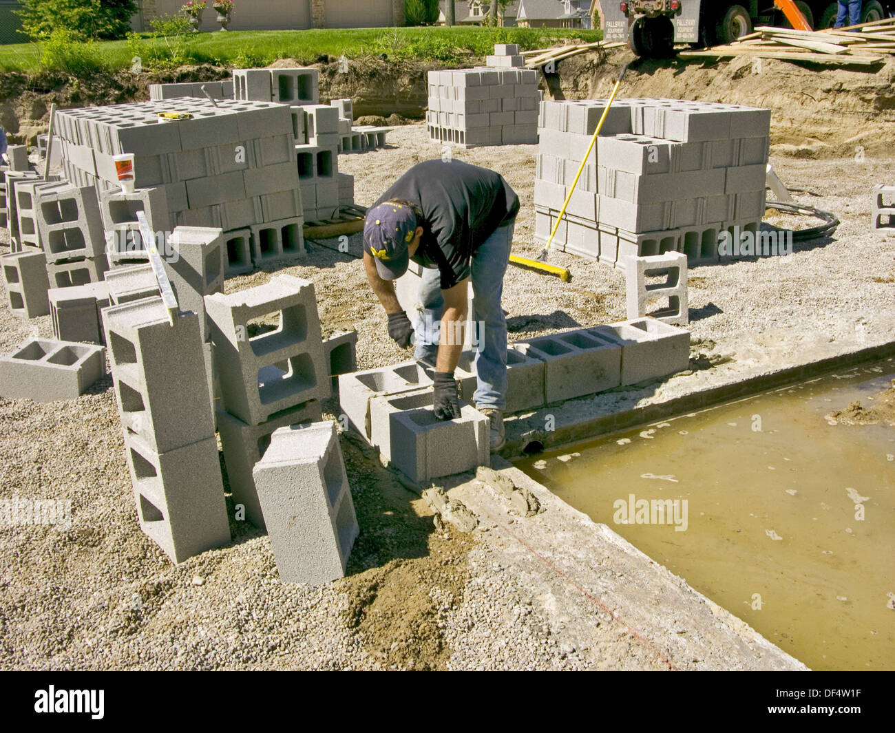 Construction workers standing foundation hi-res stock photography and ...