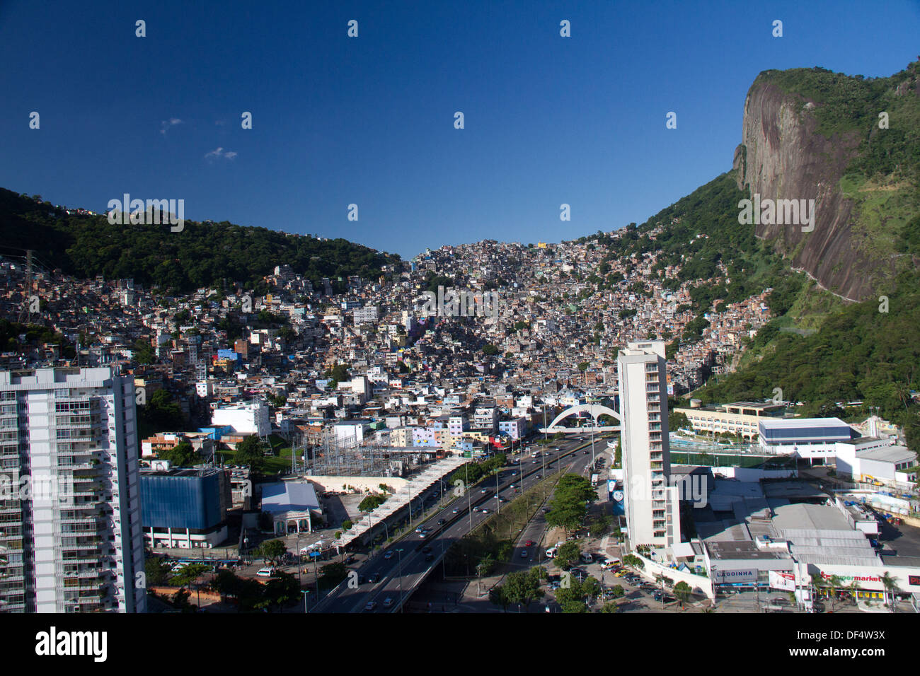 Rio de Janeiro Rocinha favela Lagoa Barra Road Stock Photo - Alamy