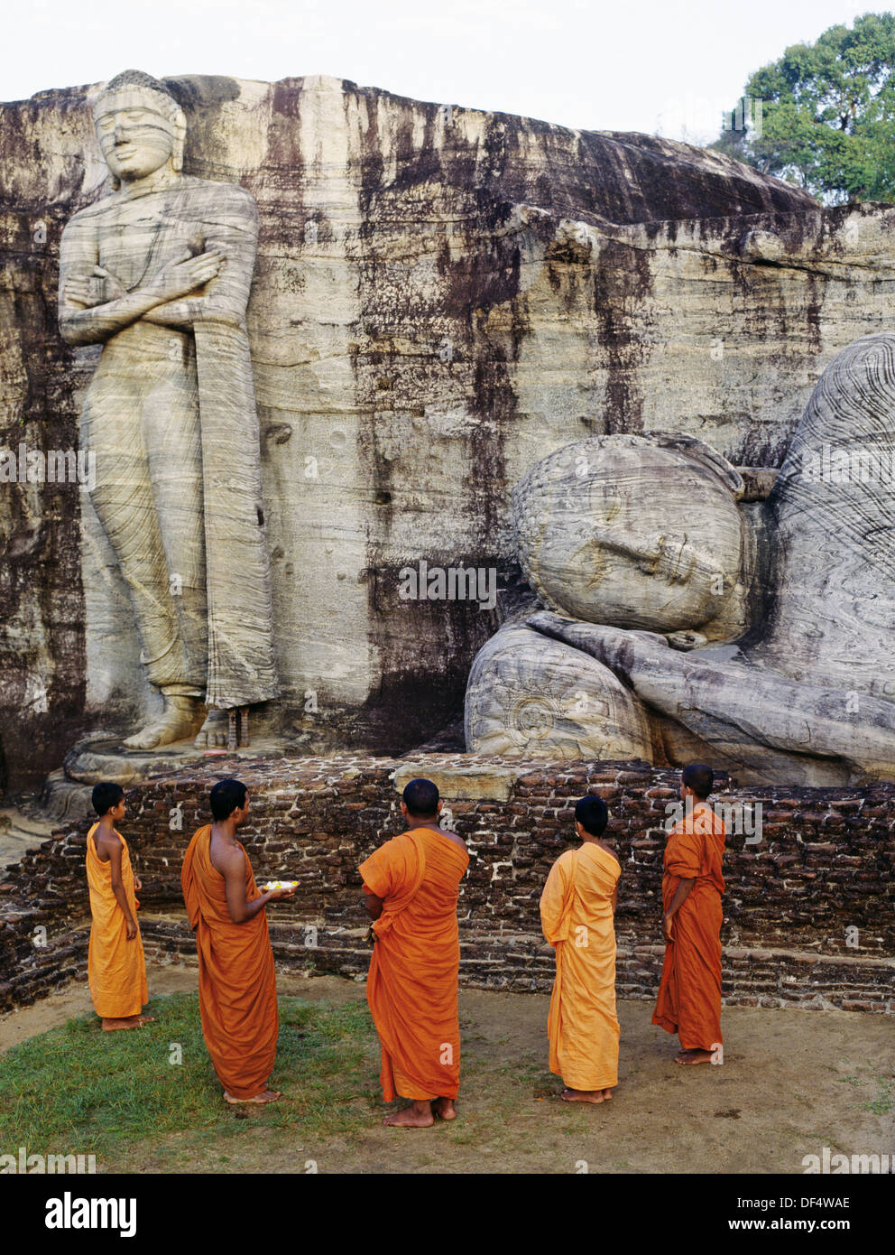 Kalu Gal Vihara Buddha Statue High Resolution Stock Photography and ...