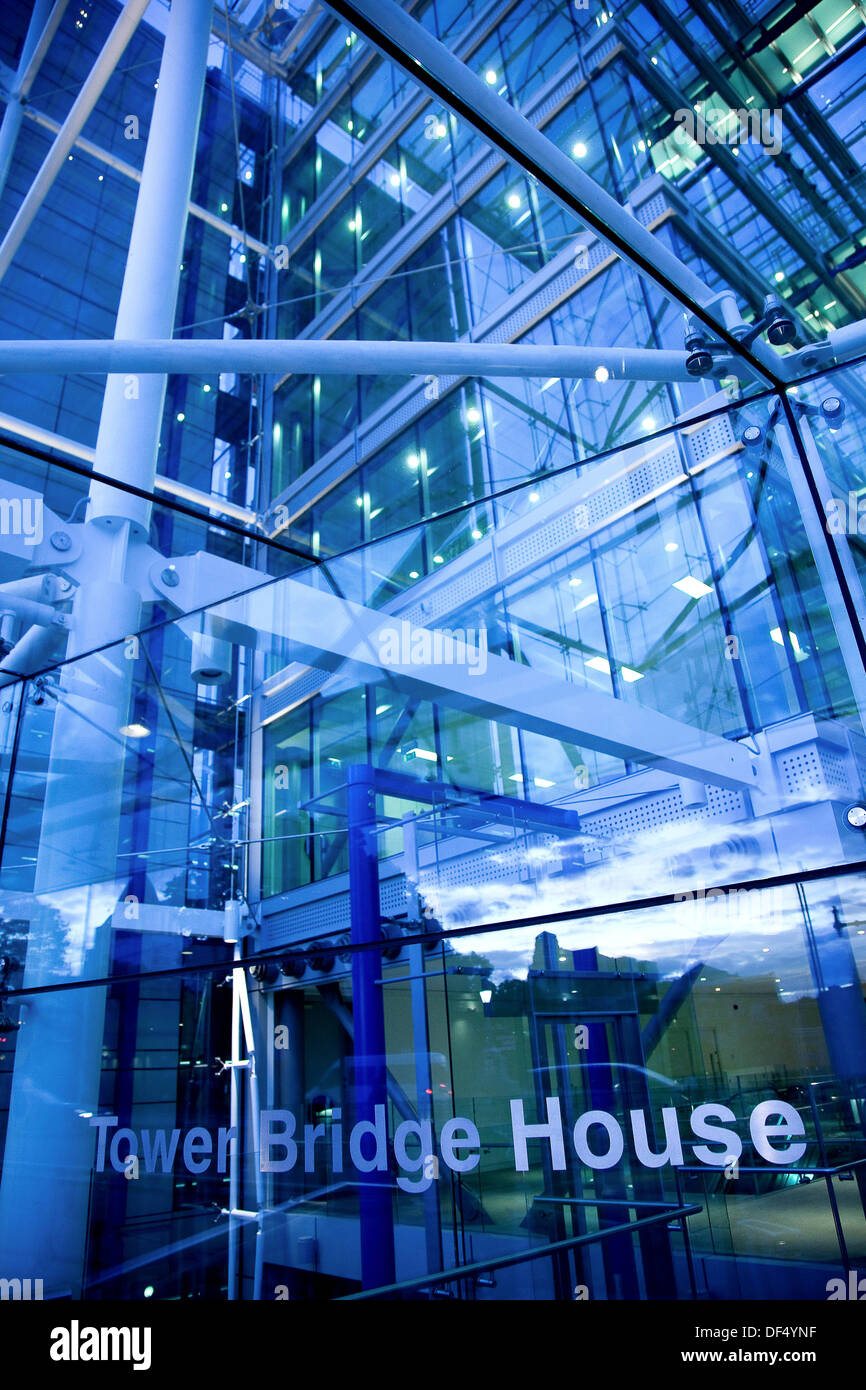Tower house whitechapel hi-res stock photography and images - Alamy