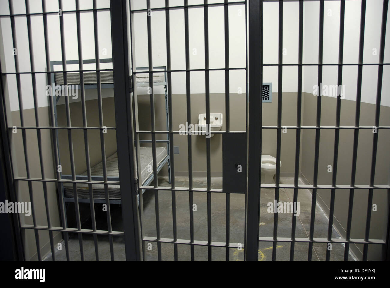 Jail cell american police hall hi-res stock photography and images - Alamy