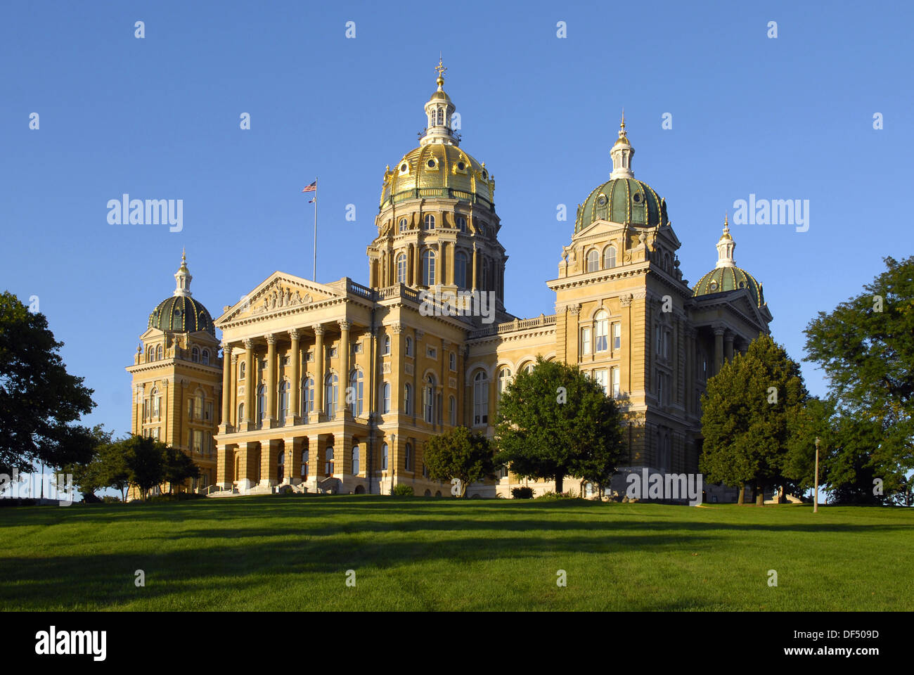 State capitol building iowa hi-res stock photography and images - Alamy