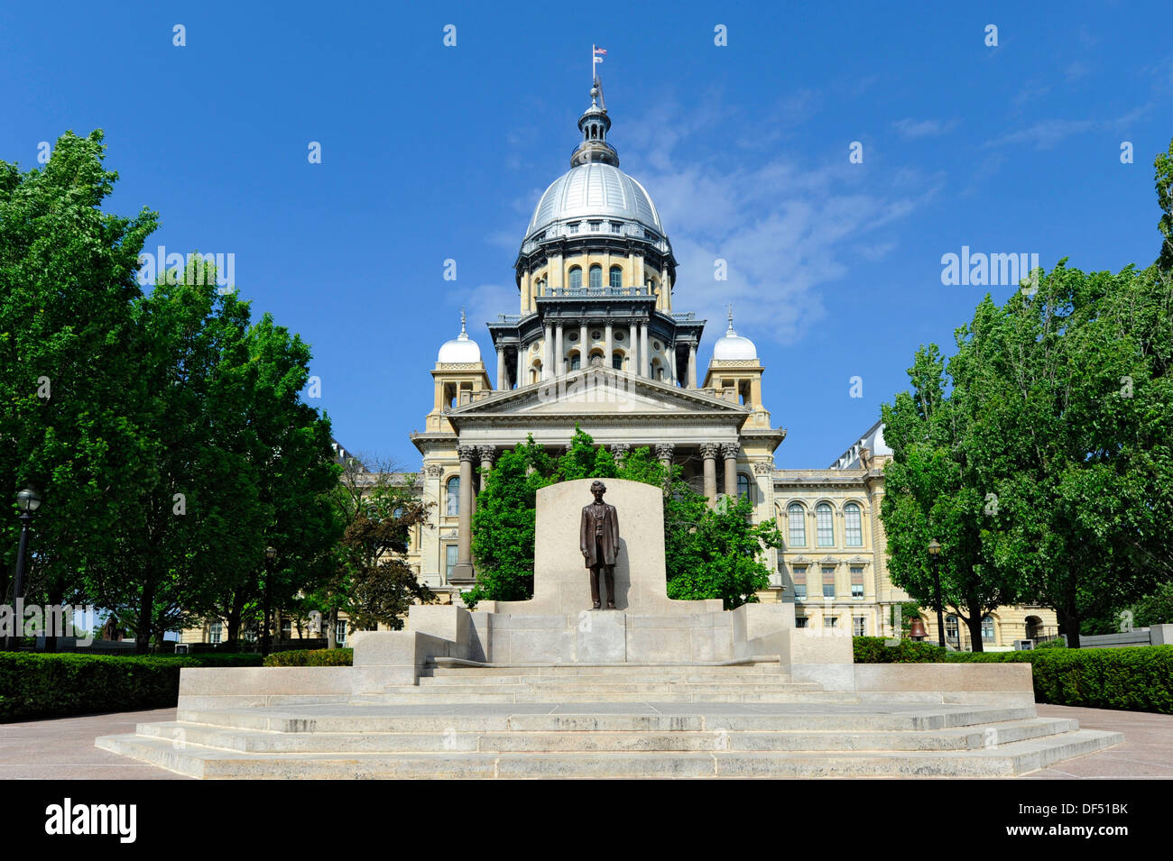 Illinois State Capitol High Resolution Stock Photography and Images - Alamy