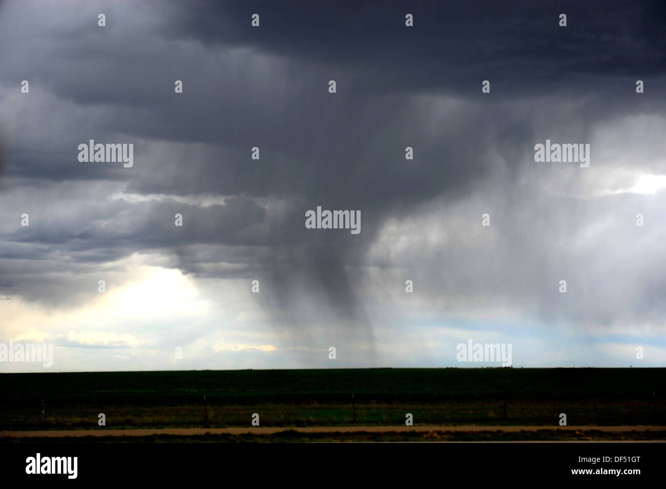 Texas landmark rain hi-res stock photography and images - Alamy