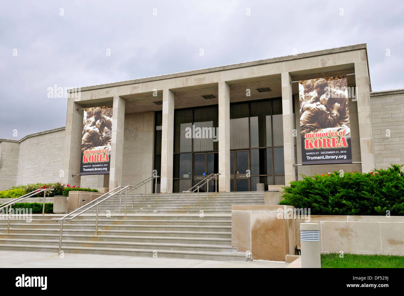 Image of museum artefact hi-res stock photography and images - Alamy