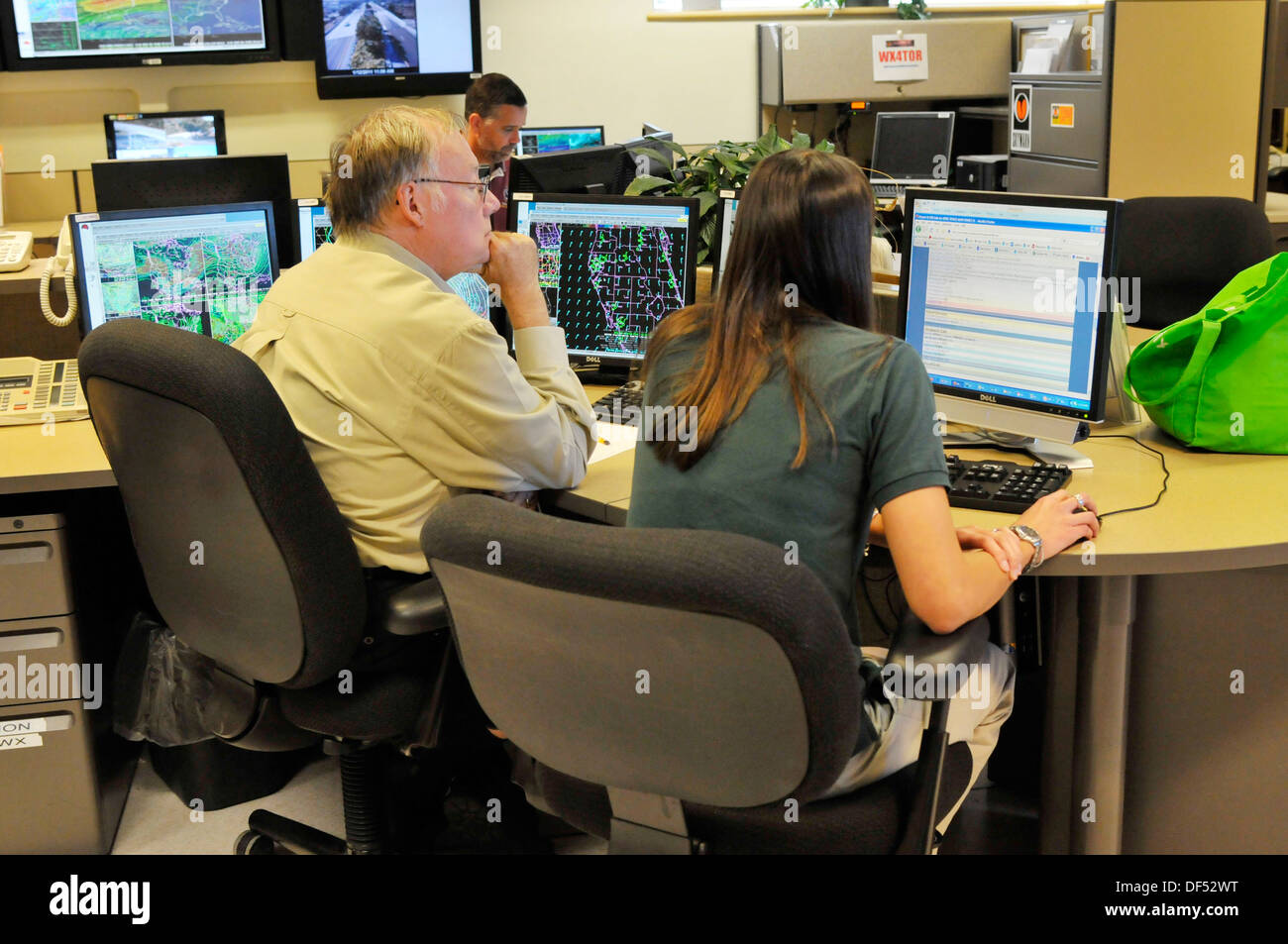 Doppler radar storm screen hi-res stock photography and images - Alamy