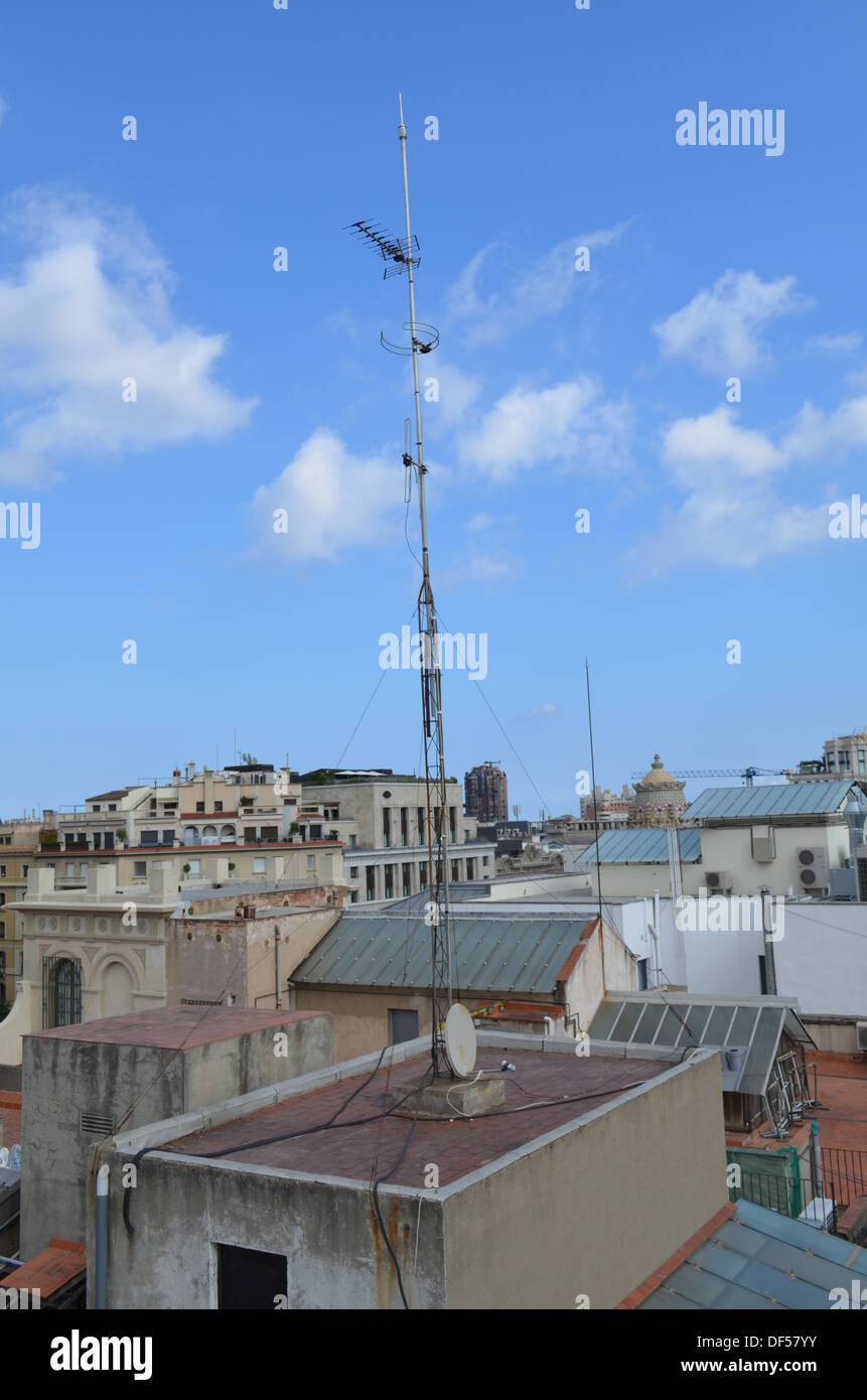 Mast pole aerial hi-res stock photography and images - Alamy