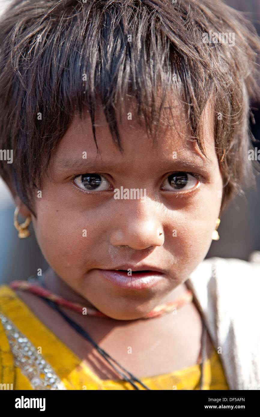 Little beggar. Jaipur. India Stock Photo - Alamy