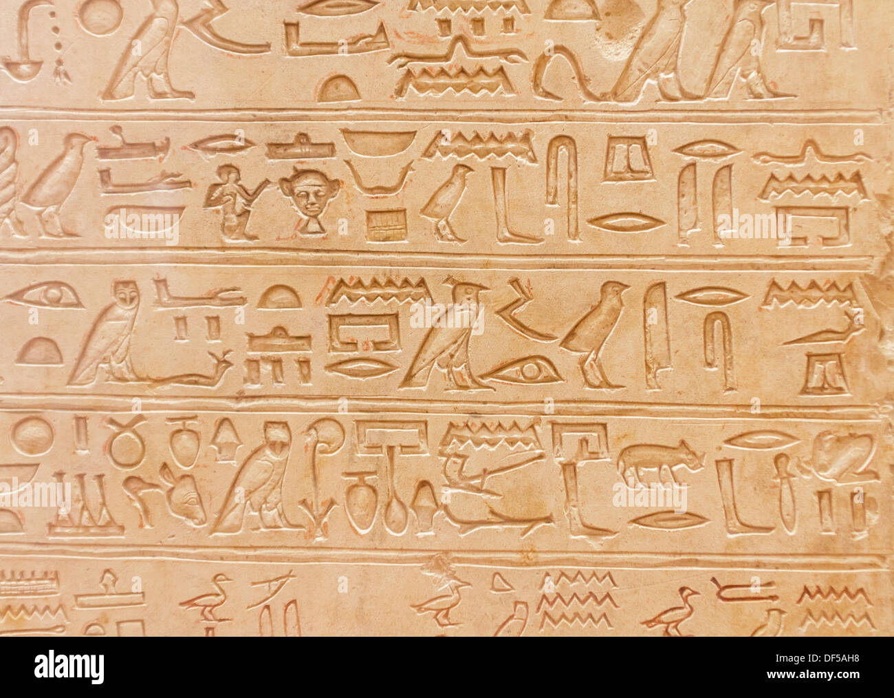 Egyptian hieroglyphic pattern hi-res stock photography and images - Alamy