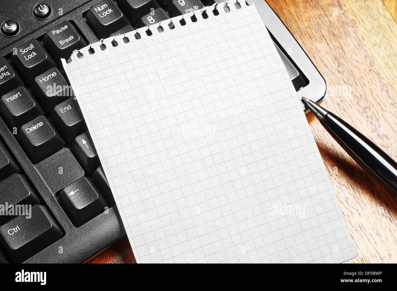 Note on keyboard computer hi-res stock photography and images - Alamy