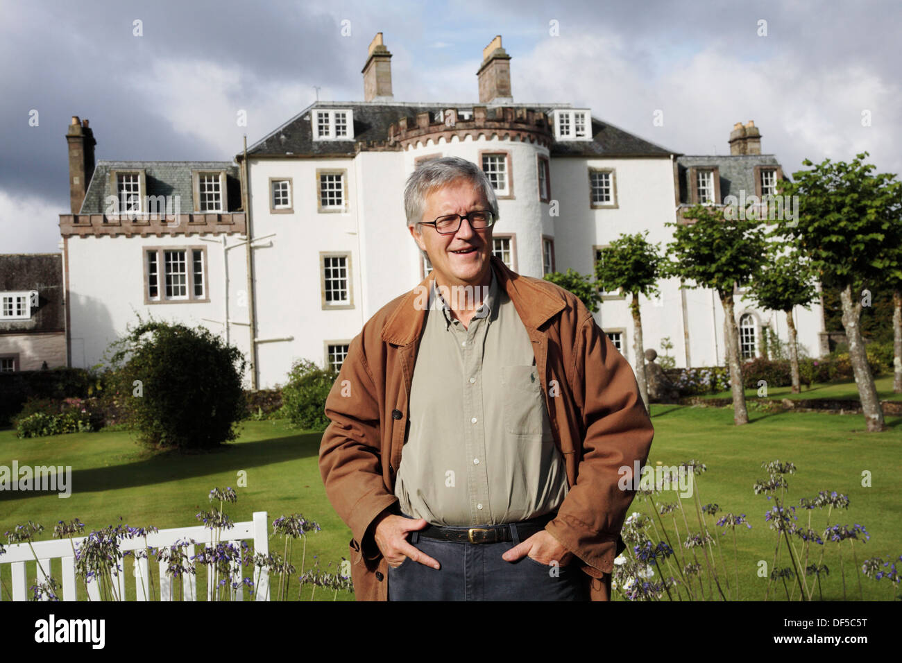 Sir Charles Maclean at his home in Strachur Argyll Stock Photo - Alamy
