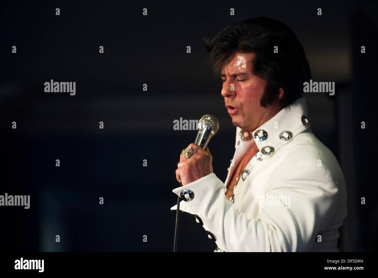 Porthcawl elvis festival 2013 hi-res stock photography and images - Alamy
