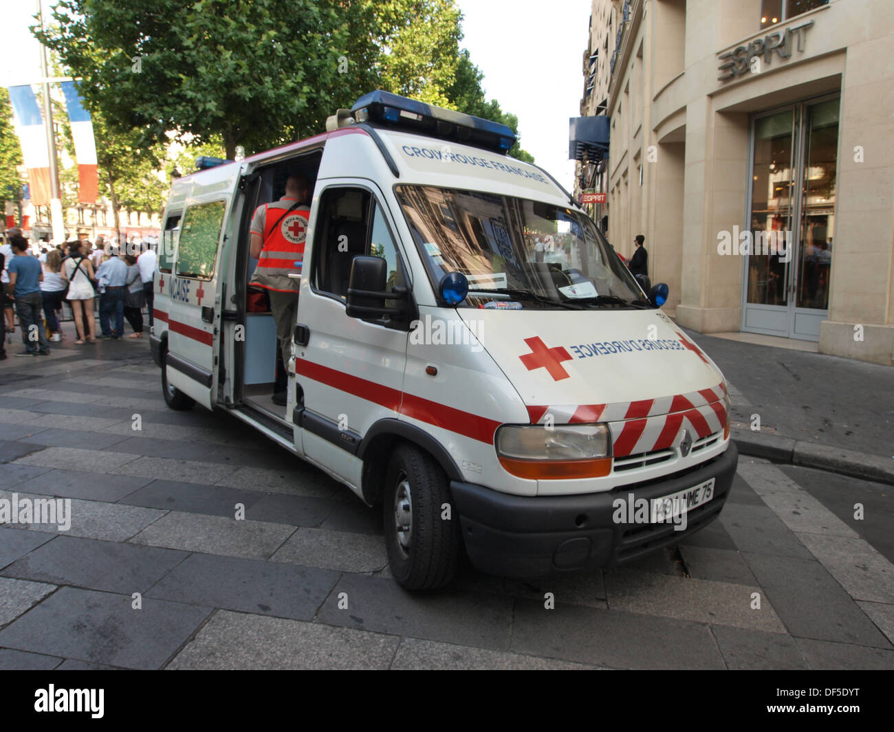 The Peugeot Croix-Rouge, a historical vehicle, was used by the Red ...