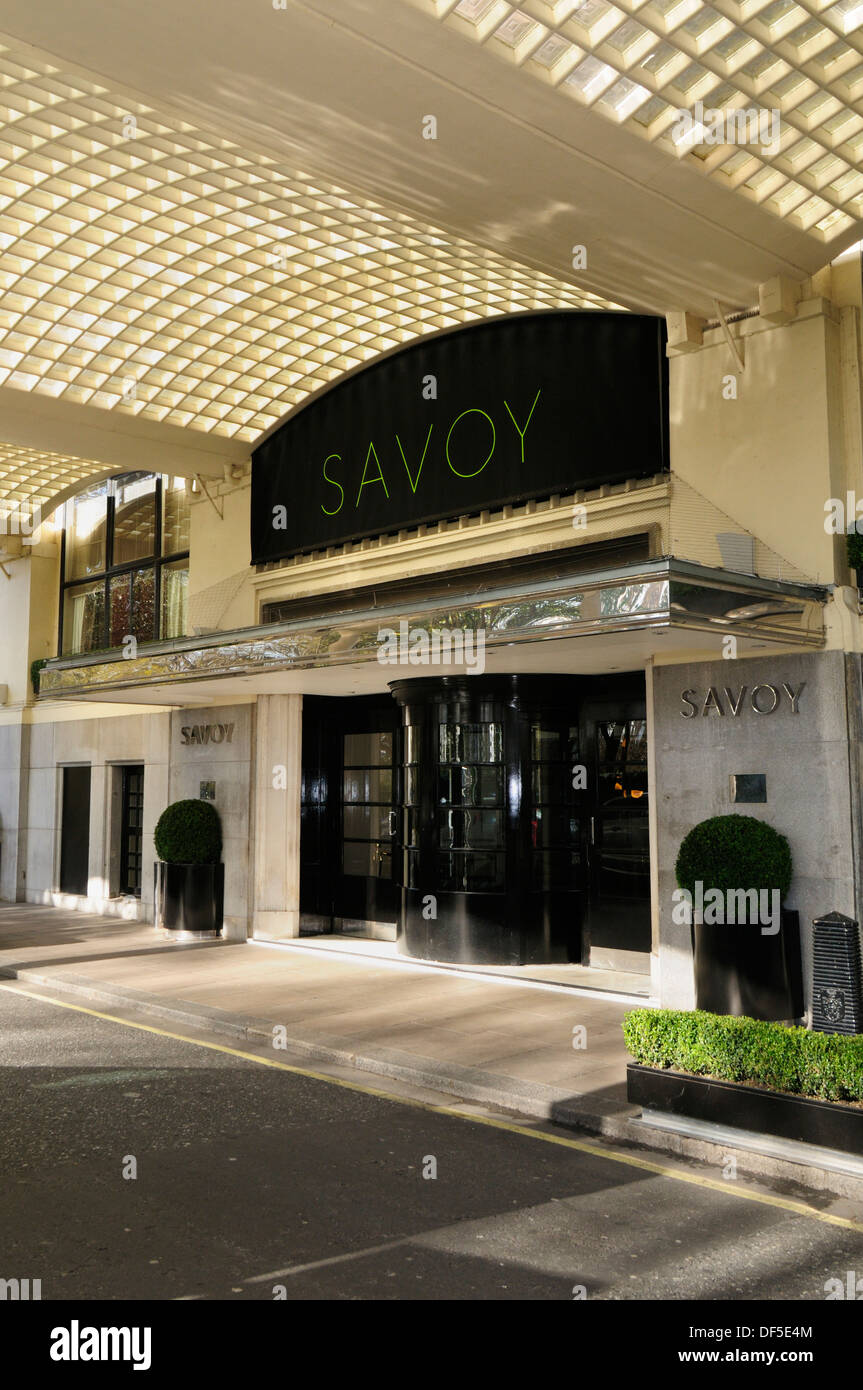 Savoy Place entrance, Savoy Hotel, Strand, Victoria Embankment, London ...