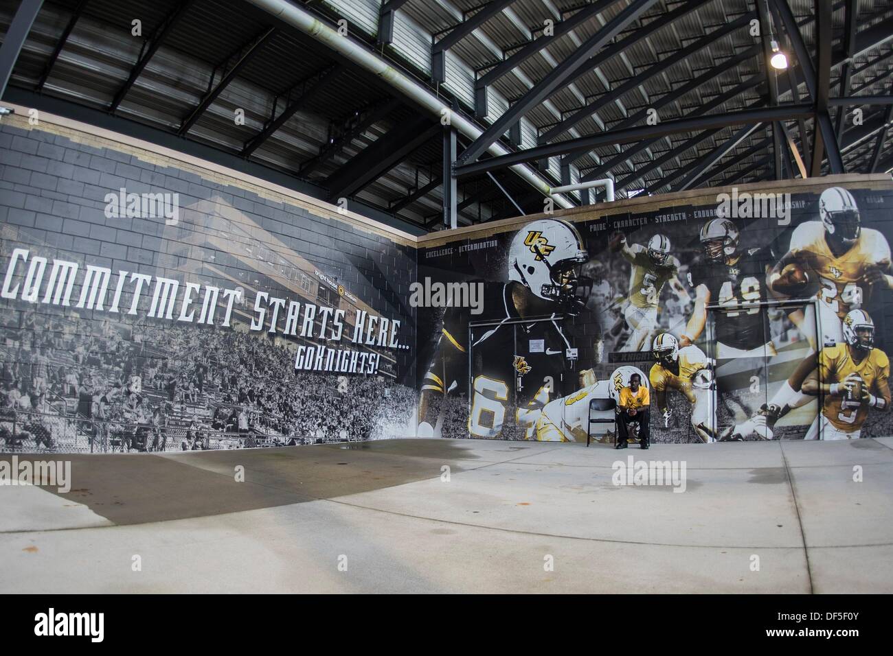 University of south florida entrance hi-res stock photography and ...