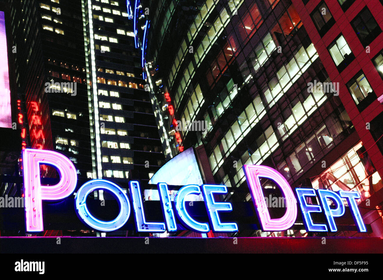Police station on times square new york city hi-res stock photography ...