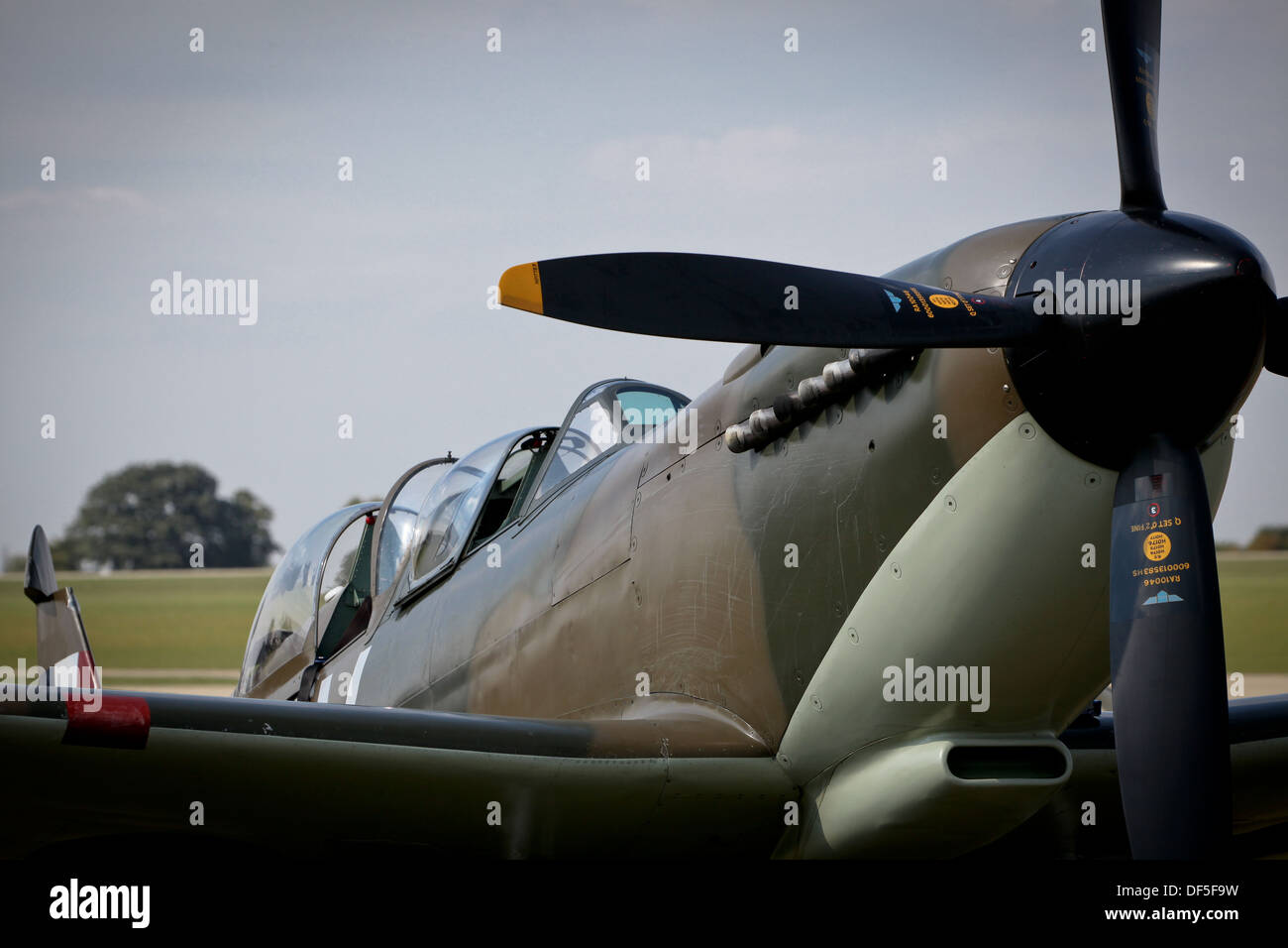 Twin seat spitfire hi-res stock photography and images - Alamy