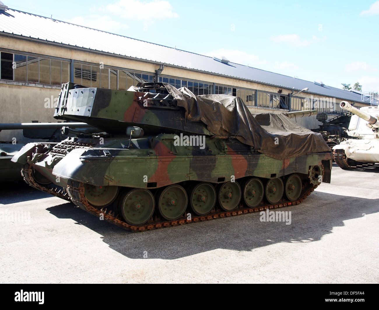 Tanks leopard 2 tanks hi-res stock photography and images - Alamy