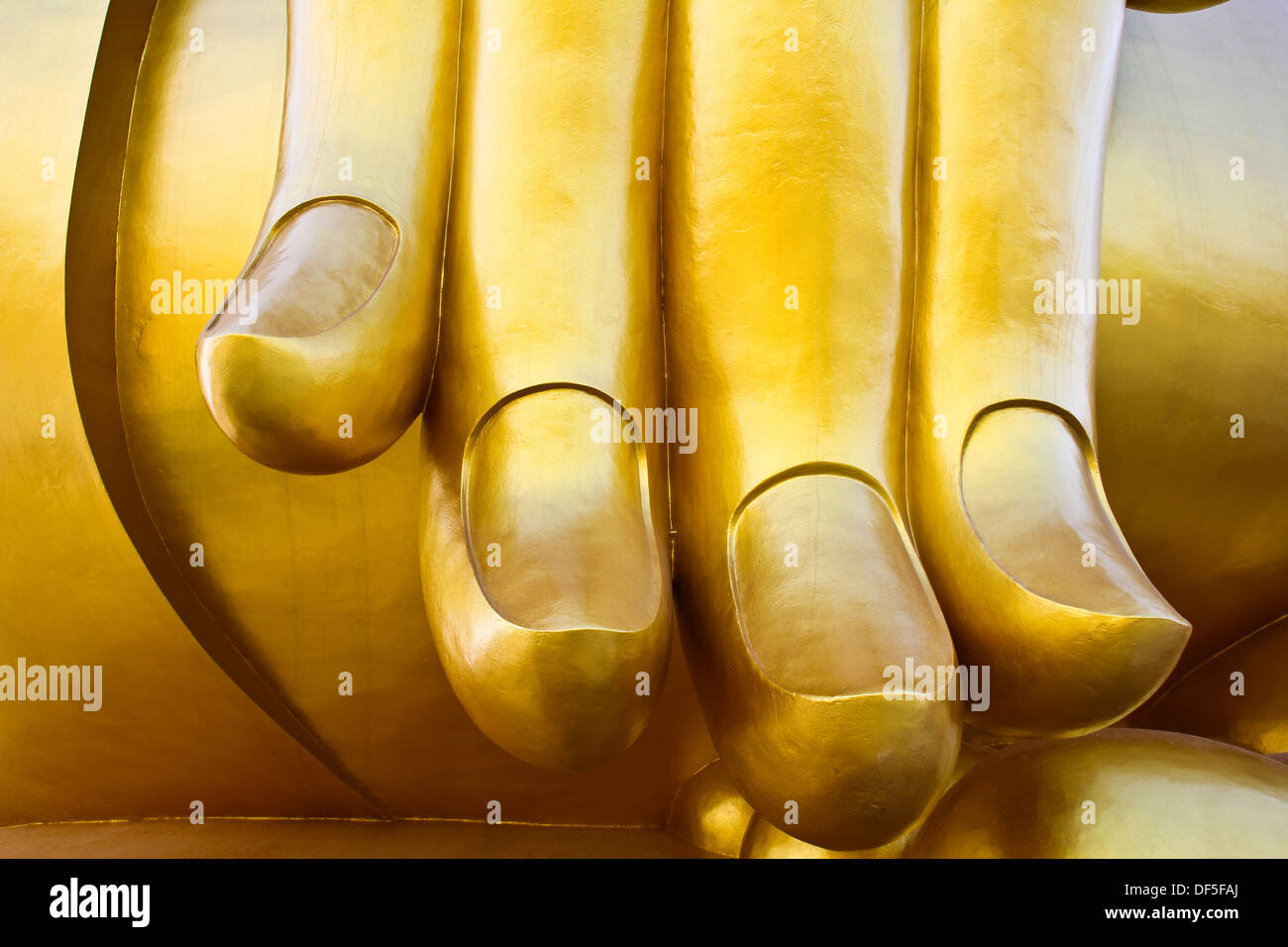 Thailand bronze hand buddha hi-res stock photography and images - Alamy