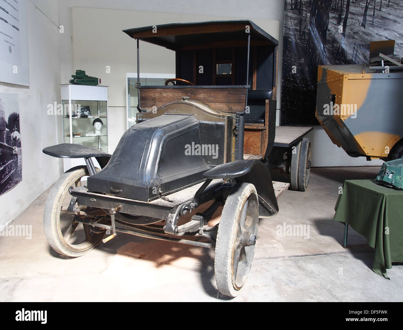 The 1917 Camion Renault is a historic French military vehicle displayed ...